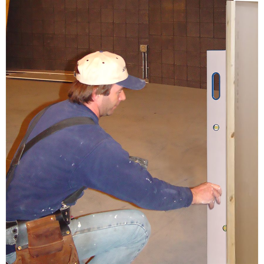 SCREED LEVEL WITH HAND HOLES - 10'